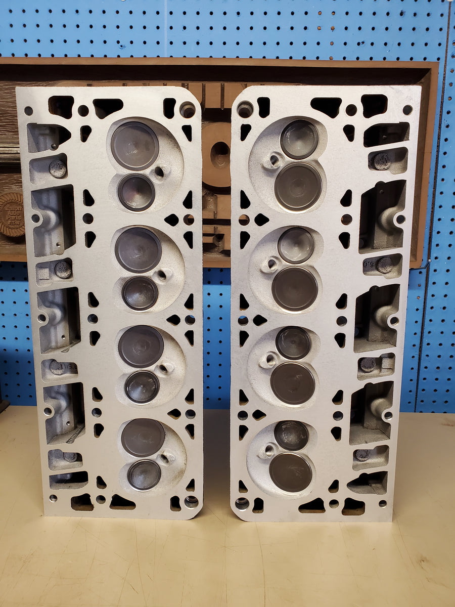 In Stock 6.0 GM LS Chevy Cylinder Heads 317 PAIR LQ4 LQ9 SILVERADO SUB ...